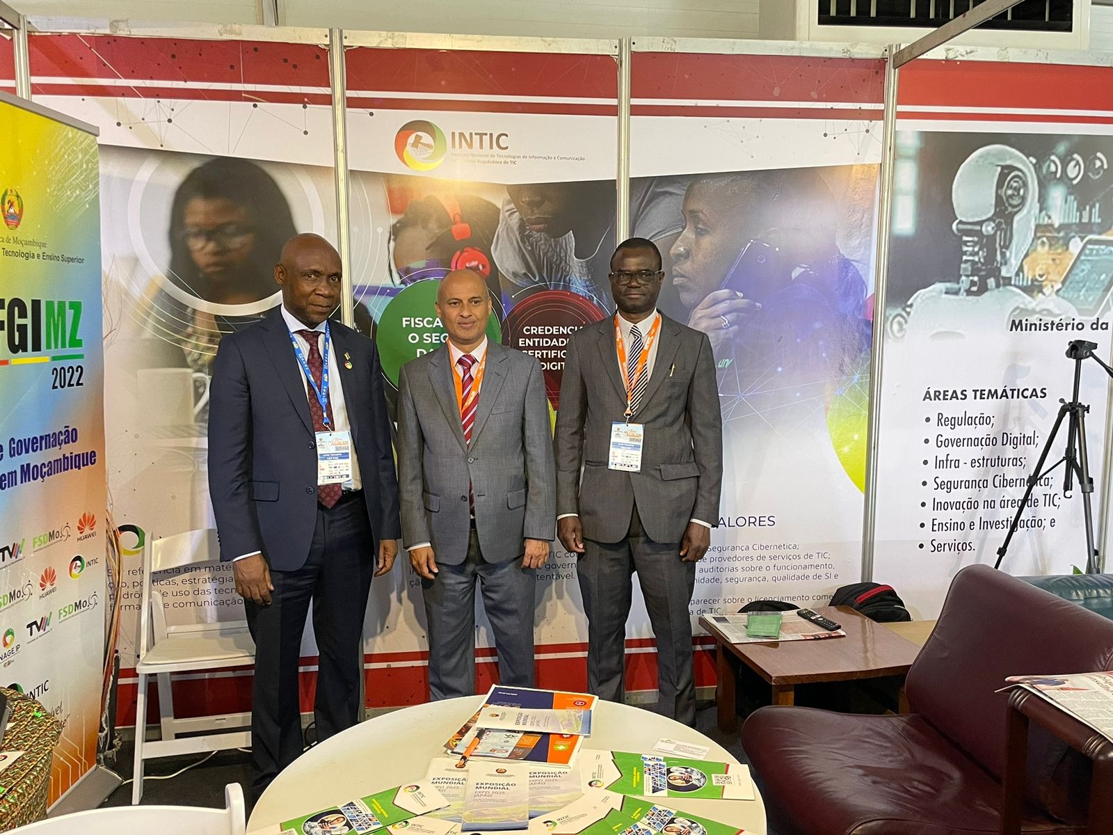 PCA do INTIC, IP reúne com o representante da YANGO em Moçambique ...